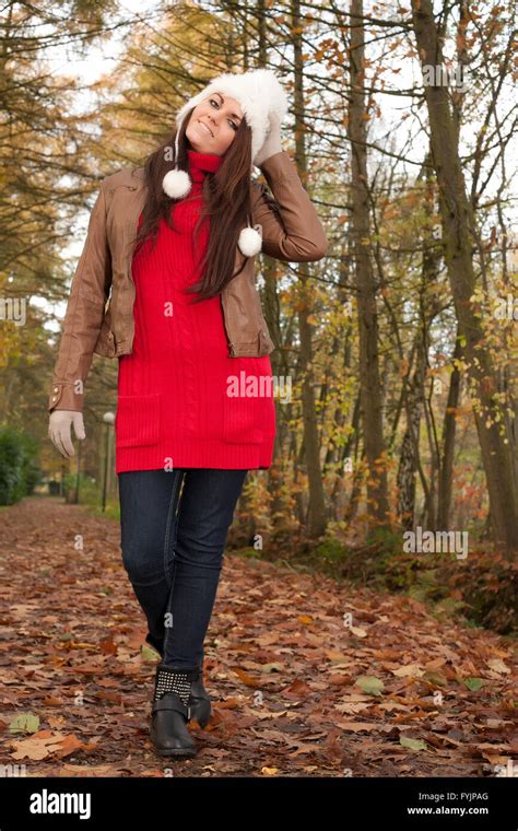 Ragazza Bruna Immagini E Fotografie Stock Ad Alta Risoluzione Alamy