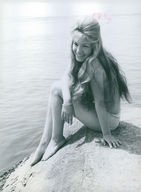 Gillian Hills Picture