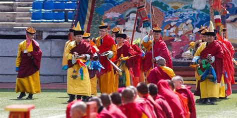 Даншиг наадам Хүрээ цам шашин соёлын арга хэмжээ эхэллээ