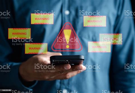 알림 오류 및 유지 관리 개념에 대한 시스템 경고 주의 표시 컴퓨터 네트워크에 대한 사이버 공격 사이버 보안 취약성 데이터 침해