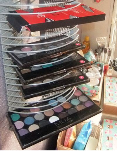 Makeup How Tos And Tips And Tricks Stylecraze Makeup Organization