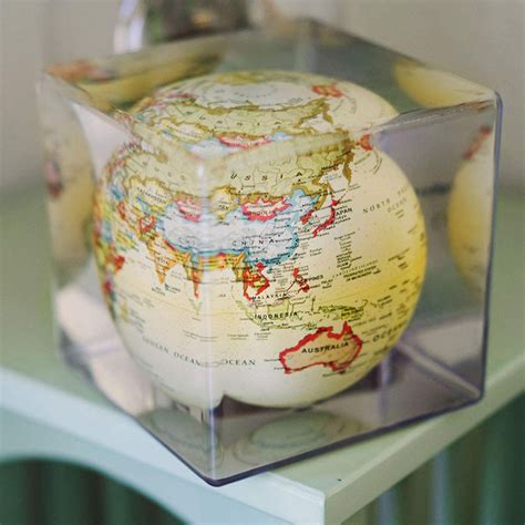Mova Globe Yellow Political Cube