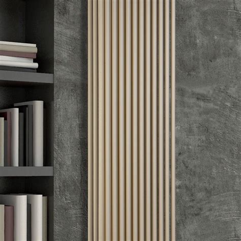 Hydraulic Radiator With Triple Section Of Elements