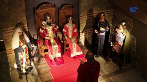 Музей на Восъчните Фигури разказ от Чамурковата къща за гости