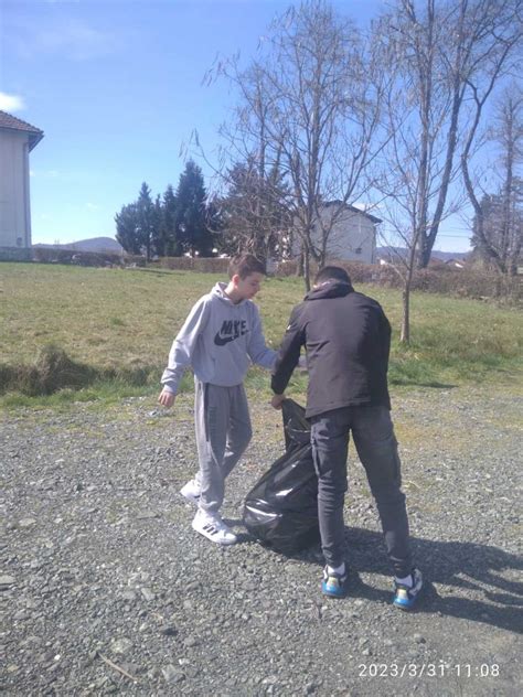 УРЕЂЕЊЕ ШКОЛСКОГ ДВОРИШТА