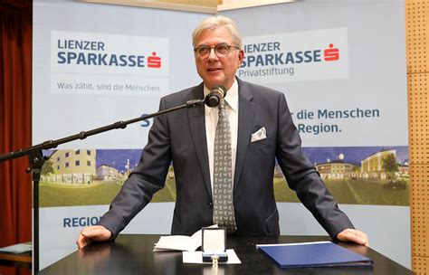 140 Geburtstag Und Führungswechsel Bei Der Lienzer Sparkasse