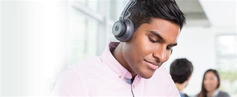 Amazon Com Logitech Zone Wireless Plus Bluetooth Headset Electronics