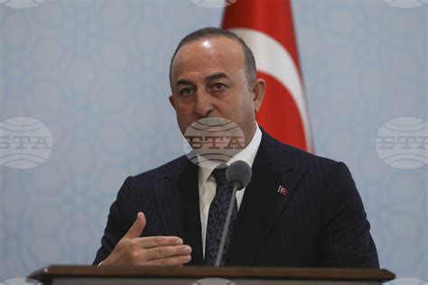 Турският министър на външните работи обсъди по телефона зърнената сделка с руския си колега Утро