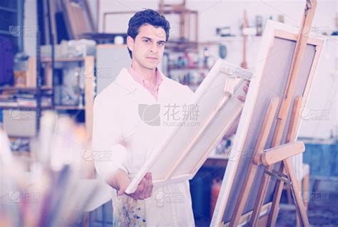画布 画架 男人 艺术家 调色板 灵感 艺术 水平画幅 画笔 仅成年人