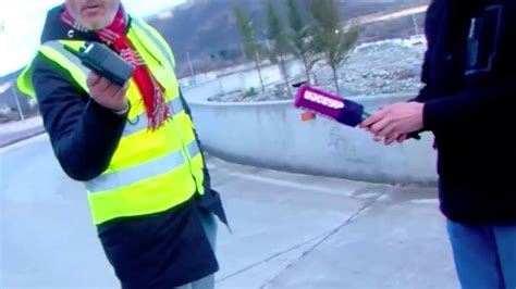 რეესტრმა მოქალაქე იუსტიციის სახლთან ბუჩქის ძირას დაარეგისტრირა • ამომრჩეველთა სია • Netgazeti Ge