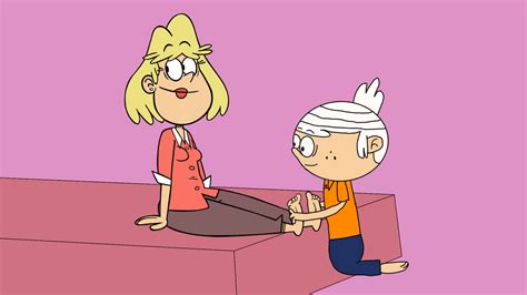 Lincoln Massaging Ritas Feet By Yoshiyoshi2008 On Deviantart