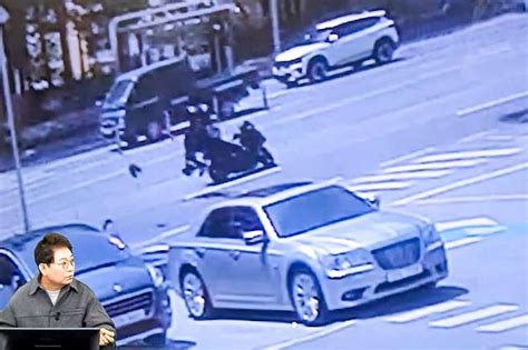 끊어진 전기줄에 목 걸린 사고 근데 이게 전방주시 태만 카프레스