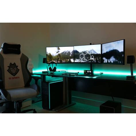 Simple Computer Desk Computer Room Computer Setup Pc Setup Room Setup Home Office Setup