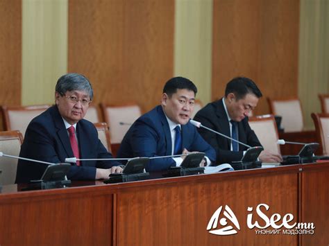 Л Оюун Эрдэнэ Огцорсон сайд шинэ сайд гэдэг бол онигоо шиг нэр томьёо болчихсон Бид гадна