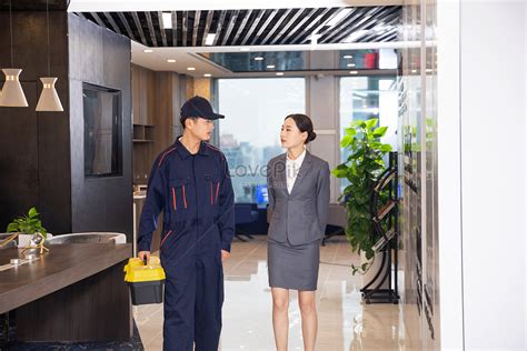 유지 보수 작업자 고객 커뮤니케이션 사진 무료 다운로드 Lovepik