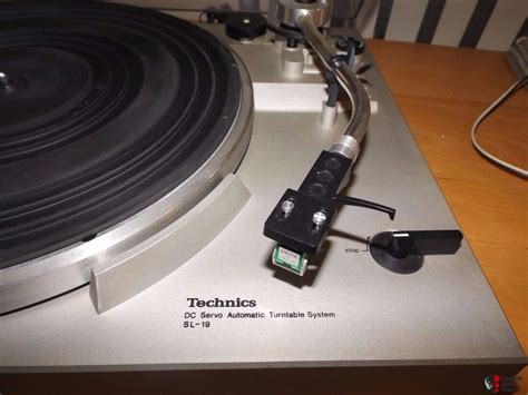 Technics SL 19 DC Servo Automatic Turntable System Great Phono Record