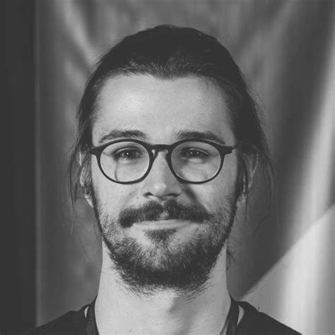 Matthew Kavanagh Designer Graphiqueweb La Maison Simons Linkedin