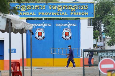 អគ្គនាយកពន្ធនាគារ ណែនាំឲ្យពិនិត្យរកសារធាតុញៀន លើមន្ដ្រីពន្ធនាគារទូទាំងប្រទេស