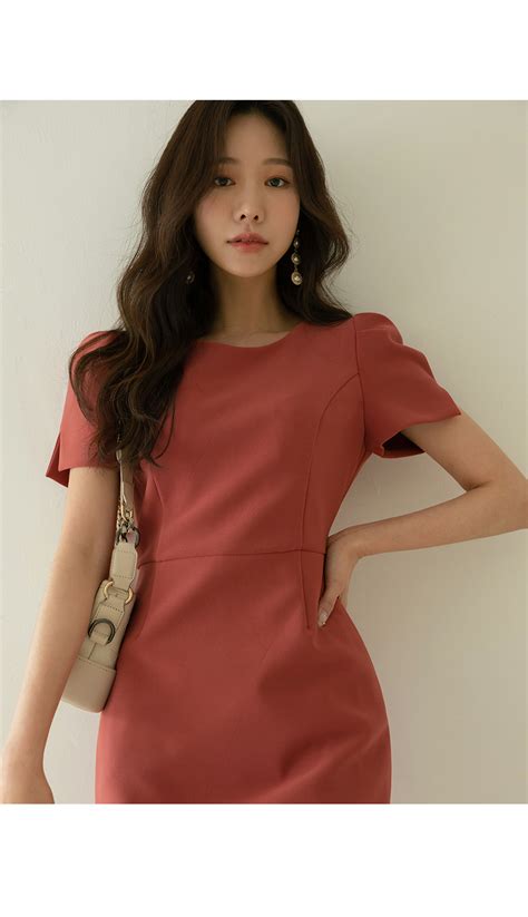 오드 오늘 선물같은 편안함 퍼프소매 애착 스판 원피스