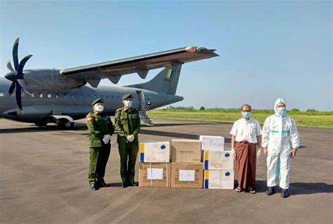 ရခိုင်ပြည်နယ် စစ်တွေမြို့နှင့်သံတွဲမြို့များသို့ ကိုဗစ် ၁၉ရောဂါ ကာကွယ်ဆေးများ တပ်မတော် လေယာဉ်ဖ