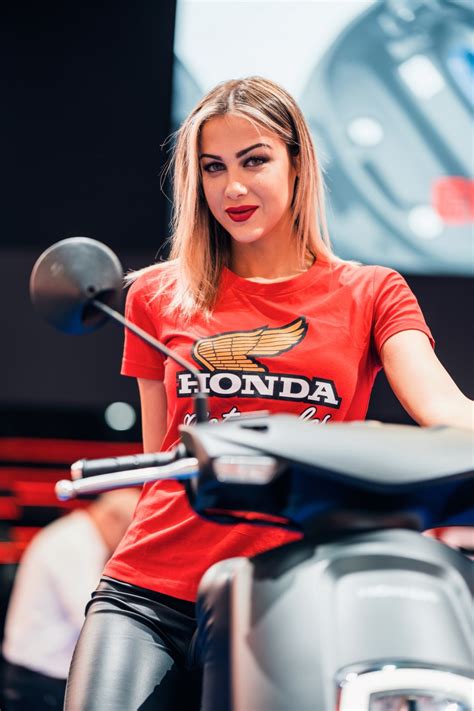 Eicma Girls 2022
