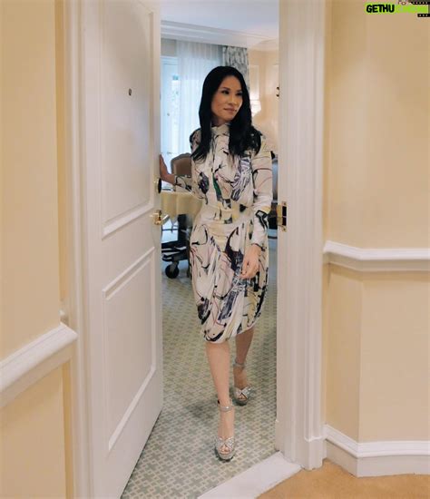 Lucy Liu Instagram Always Love Stepping Out In My Stellamccartney 👗