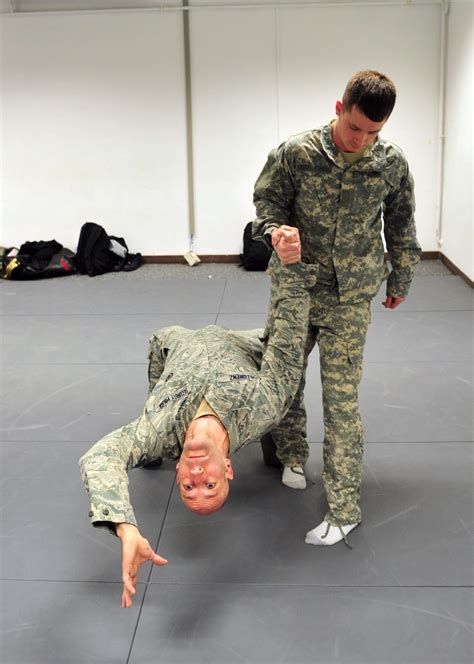 Kmc Service Members Train In Tactical Combatives Article The United