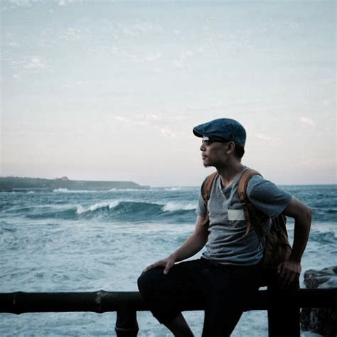 Stream Deep Dive Loop Adobestock 643484943 Preview By 韋仁 Listen Online For Free On