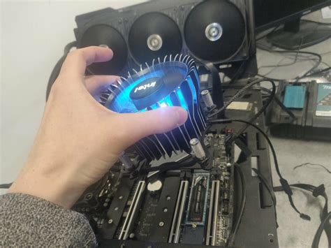 Intel S Best Stock Cpu Cooler For Intel Alder Lake Desktop Cpus Pictured Rh With More Fins