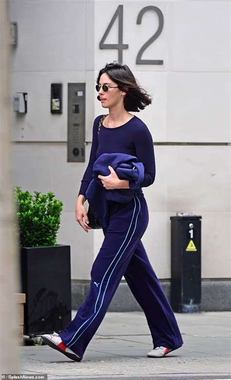 Best 12 Gracie Abrams Body Measurements Height Weight Shoe Size