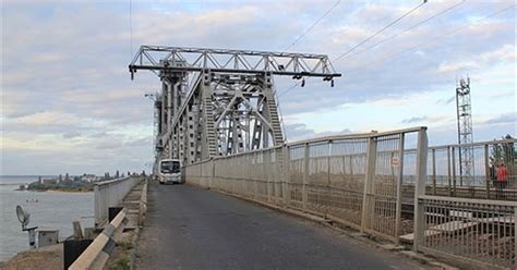 Одещину атакували трьома літаками Є влучання у військовий обєкт та міст Що про це відомо