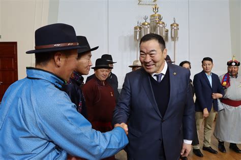 Хүнсний хангамж аюулгүй байдал Мал аж ахуй үндэсний чуулганд оролцогч малчдаа хүлээн авч