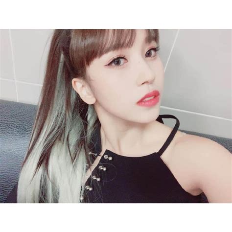 Twiceさんのインスタグラム写真 Twiceinstagram「원스~ 많이 많이 응원해줘서 고마워요~💓 활동도 화이팅