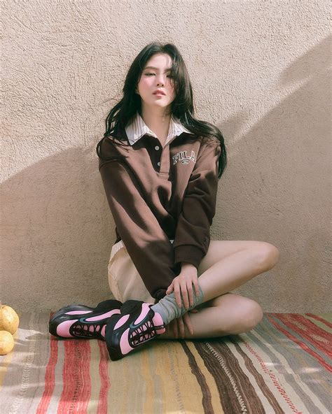 Eyesmagazine 아이즈매거진 올해에만 이 많은 브랜드가 한국에 2024년 패션 1번지는 한국입니다 ☝🏻 해외 수많은 럭셔리 브랜드들이 K팝 아티스트들과 배우들을