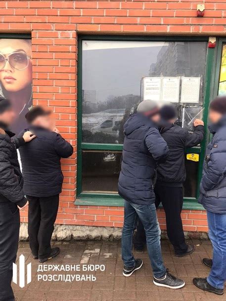 У Львові поліцейський вимагав 4 тисячі у студентів УКРАЇНА Live