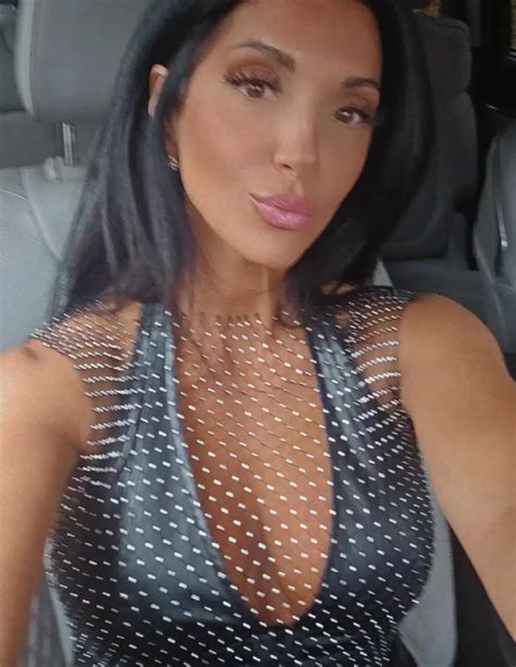 Daniela Maxim Cover Girl