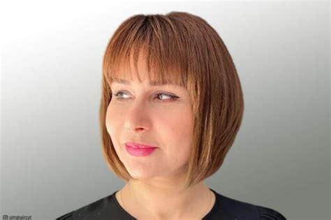 24 Coolest Jaw Length Choppy Bob With Bangs For A Mod Look