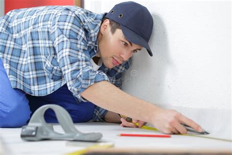 Man Measuring Floor Stock Image Image Of Wokr Improvement 250115523