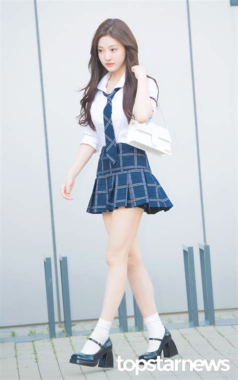 에스파 Aespa 닝닝 인생 낭비 같은 거 모르는 막내 아는형님 출근길 [hd포토] 네이트 연예