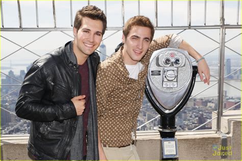 Big Time Rush James Girlfriend Kissing