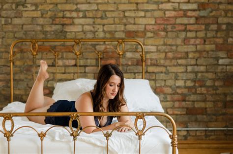 Ds Relaxed Feminine Boudoir Session — Illuminate Boudoir