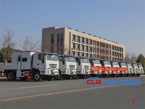 程力集团运兵车器材车批量交车 程力汽车集团 程力集团官网