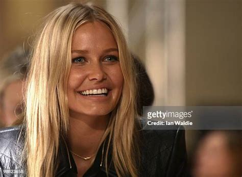 233 Lara Bingle Front Row Photos And High Res Pictures Getty Images