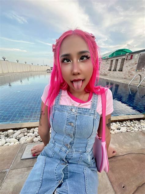 Ahegao Near Of The Pool R Ahegaogirls