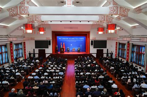 新西兰总理克里斯·希普金斯访问北京大学并发表演讲 北京大学国际合作部