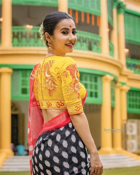 30 Monami Ghosh Photos Find Latest Hd Images Pictures Stills And Pics Filmibeat