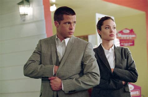 Hd Wallpaper Of Brad Pitt And Angelina Jolie In Mr And Mrs Smith