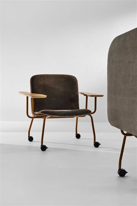 Versatile Mobile Seating Suitable For Ad Hoc Assignments Seating Eames Lounge Chair Seat Design