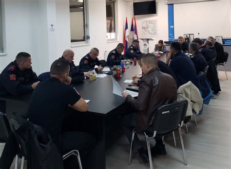 САСТАНАК СА ПРЕДСТАВНИЦИМА ВАТРОГАСНОГ САВЕЗА РЕПУБЛИКЕ СРПСКЕ И ПРЕДСТАВНИЦИМА ТЕРИТОРИЈАЛНИХ