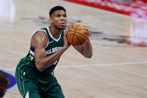 Giannis Antetokounmpo Are His Free Throw Struggles Salvageable